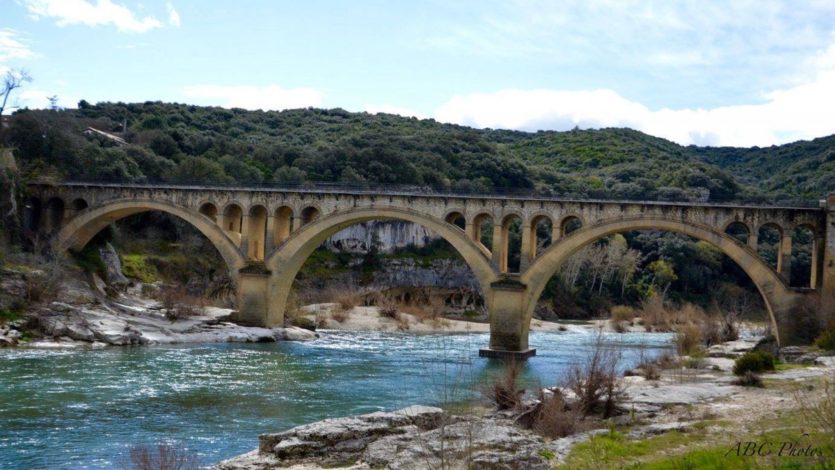 Canoë Collias à Collias - Sports nautiques